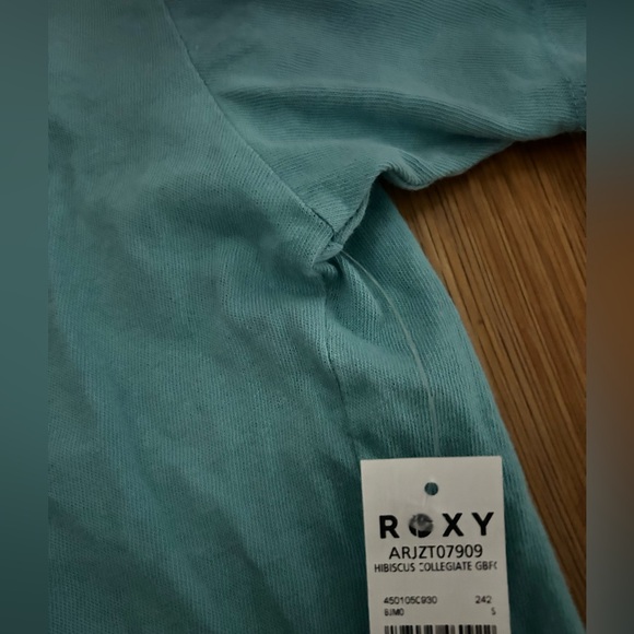 Roxy | Tops | Nwt Roxy Blue Collegiate Hibiscus Tee | Poshmark